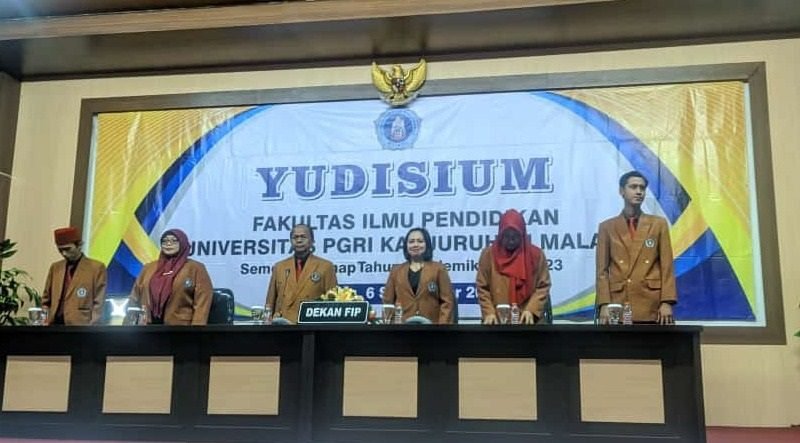YUDISIUM 2022/2023 FIP UNIKAMA, TASYA: PRODI PPKN BANTU SAYA TUMBUH ...