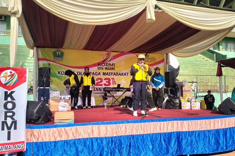 JALAN SEHAT DAN SENAM KEBANGSAAN WARNAI HUT KE-23 KORMI NASIONAL ...