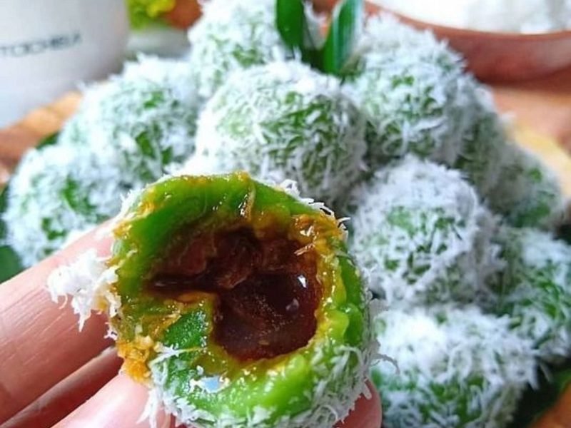 SEJARAH KLEPON, KUE TRADISIONAL JAWA YANG JUGA POPULER DI BELANDA ...