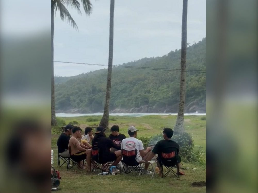 PANTAI KEBO, DESTINASI EKSOTIS DI MUNJUNGAN, TRENGGALEK - Siarindo Media